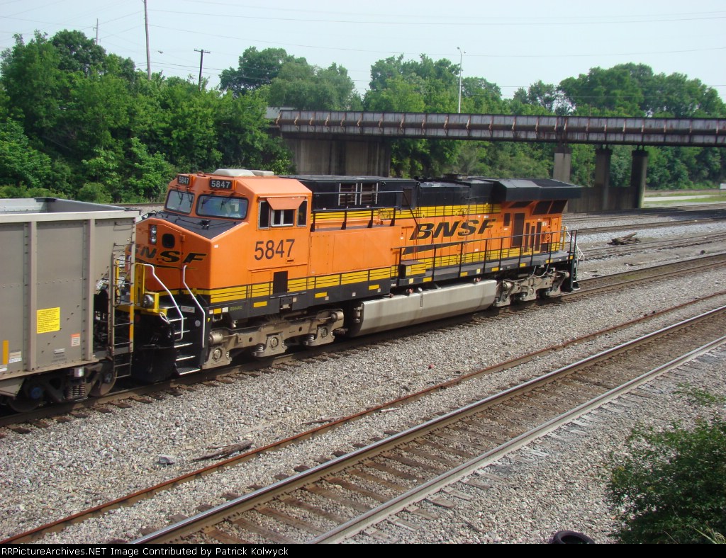 BNSF 5847